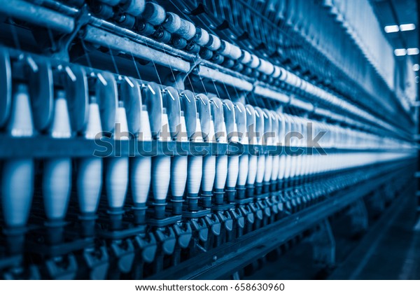 Thread Making Machine Inside Cotton Millindustry Stok Fotoğrafı (Şimdi ...