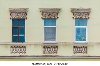 Building fronton Images, Stock Photos & Vectors | Shutterstock