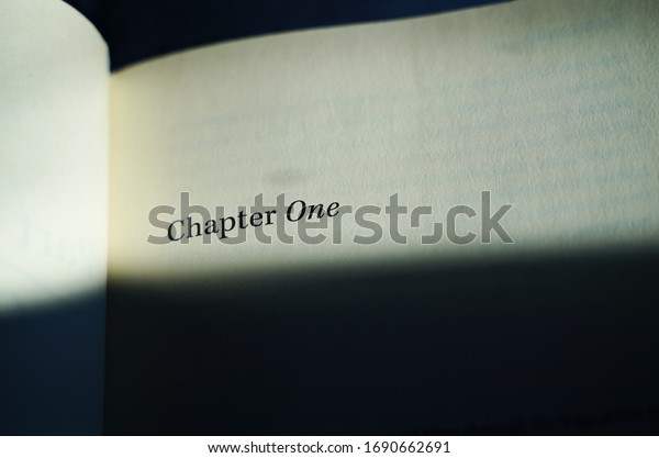 1,172件の「Serif font」の写真素材、画像、写真 | Shutterstock