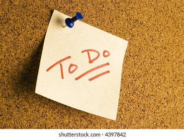 Do Postit Note On Bulletin Board Foto Stok 4397842 | Shutterstock