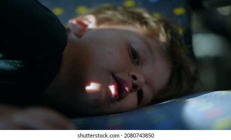 2,981 Boy Staring Into Camera Images, Stock Photos & Vectors | Shutterstock