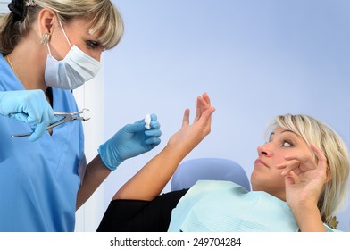 Tooth Extraction Stock Photo 249704284 | Shutterstock