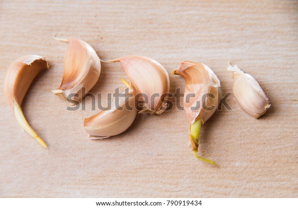 Garlic teeth : 950 images, photos et images vectorielles de stock ...