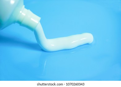 Toothpaste Light Blue Background Stock Photo 1070260343 | Shutterstock