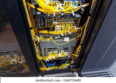 Top Side View Lan Network Switch Stock Photo 1369719689 | Shutterstock