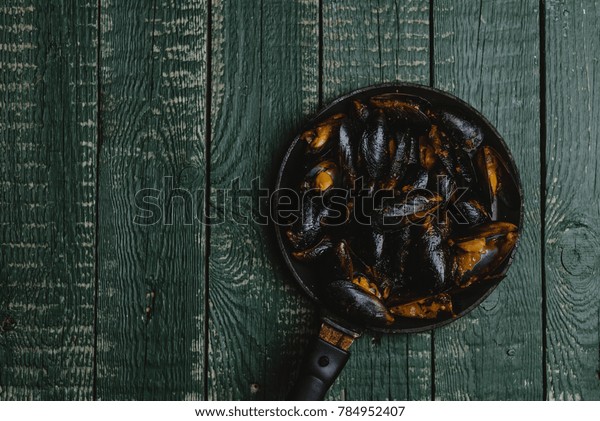 Top View Cooked Mussels Shells Served Stock Photo 784952407 | Shutterstock