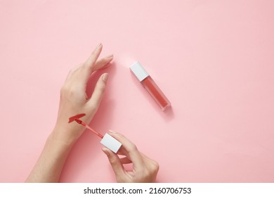 Top View Hand Model Using Lipstick Stock Photo 2160706753 | Shutterstock
