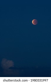 Total Lunar Eclipse Night Stock Photo 1980331997 | Shutterstock