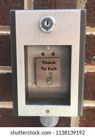 Touch Exit Sign Touch Exit Button Stock Photo 1138139192 | Shutterstock