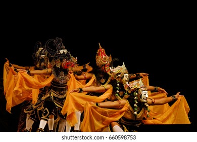 Traditional Mask Dance East Java Indonesia Stock Photo 660598753 ...
