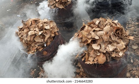 1,150 Fire coconut shell Images, Stock Photos & Vectors | Shutterstock