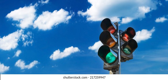 4,665 Traffic priority sign Images, Stock Photos & Vectors | Shutterstock