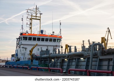 Trailing Suction Hopper Dredger Ship Anchored Stock Photo 2203743187 ...