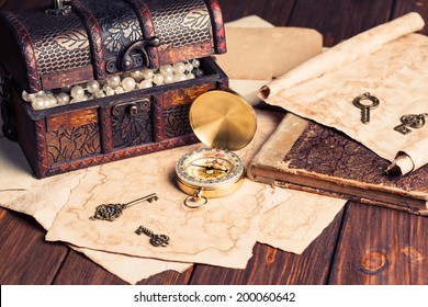 Treasure Chest Compass Old Map On ภาพสต็อก 200060642 | Shutterstock