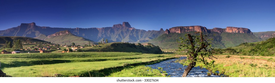 Platberg Near Harrismith South Africa Foto de stock 1367697989 ...
