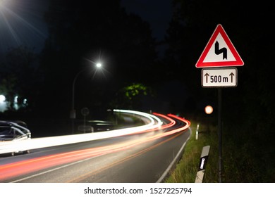 61,141 Curve road sign Images, Stock Photos & Vectors | Shutterstock