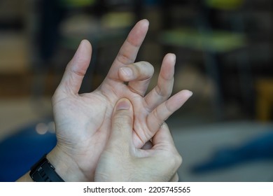 Trigger Finger Disease Locking Finger Stenosing Stock Photo 2205745565 ...