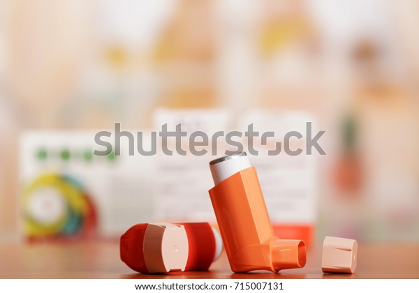 Two Asthma Inhaler库存照片715007131 | Shutterstock