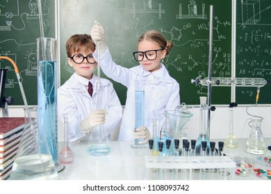Two Children Scientists Making Experiments LaboratoryẢnh có ...