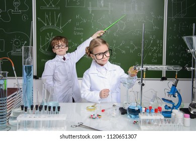 Two Children Scientists Making Experiments Laboratory Foto Stok ...