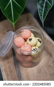 12,635 Two color cookies Images, Stock Photos & Vectors | Shutterstock