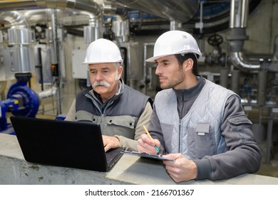 Two Man Worker Welding Big Steel Stock Photo 2166701367 | Shutterstock