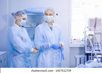 Two Nurses Preparing Surgery Operating Room Stock Photo 1457512739 ...
