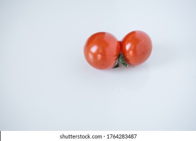 60 Siamese twins tomato Images, Stock Photos & Vectors | Shutterstock