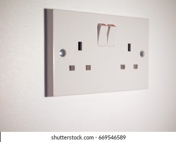 125 Type g power socket Bilder, Stockfotos und Vektorgrafiken ...