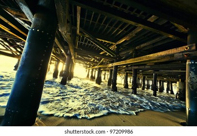 22,001 Pier under Images, Stock Photos & Vectors | Shutterstock