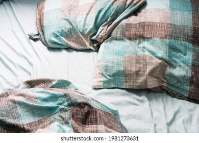 189 Undone Bed Images, Stock Photos & Vectors | Shutterstock