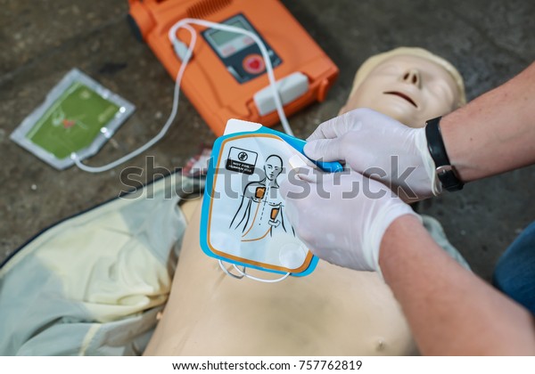 Use Automatic External Defibrillator Conducting Basic Stock Photo (Edit ...