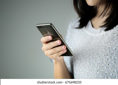 1,049,056 Hold smartphone Images, Stock Photos & Vectors | Shutterstock