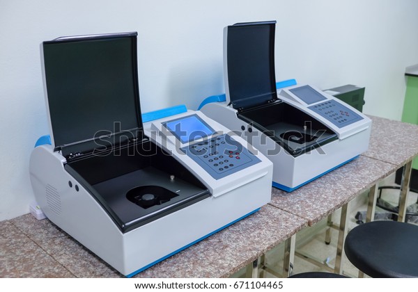 Uv Visible Spectroscopy 6 Sample Load写真素材671104465 | Shutterstock