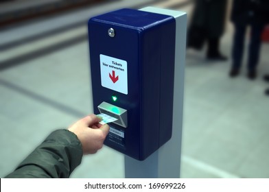 915 Ticket validation machine Images, Stock Photos & Vectors | Shutterstock