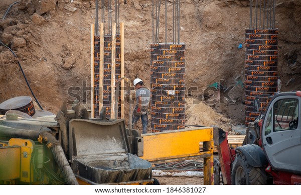 View Construction Worker Erecting Columns Construction Stock Photo ...