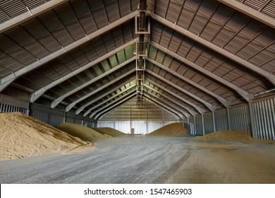 340 Inside grain silo Images, Stock Photos & Vectors | Shutterstock