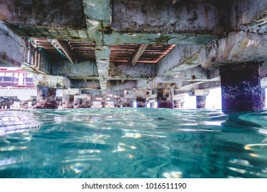 110 Underwater dock pilings Images, Stock Photos & Vectors | Shutterstock