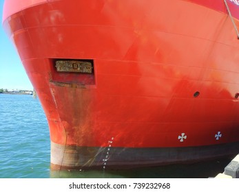 View Vessel Draft Marking Indicate Water Stock Photo 739232968 ...