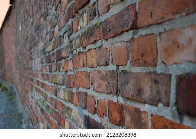 977 Broken wall side view Images, Stock Photos & Vectors | Shutterstock