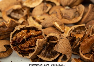 16,877 Pile of walnuts with shell Images, Stock Photos & Vectors ...