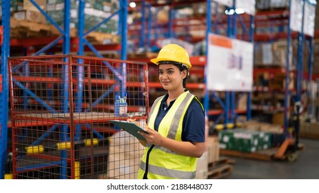 8,271 New products in a warehouse Images, Stock Photos & Vectors ...