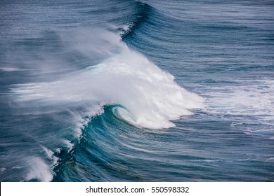 Wave Stock Photo 550598332 | Shutterstock