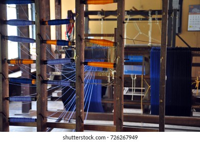 Weaving Machine Stock Photo 726267949 | Shutterstock