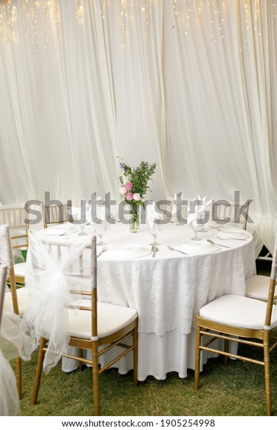 Wedding Dining Table Setup Flower Center Stock Photo 1905254998 ...