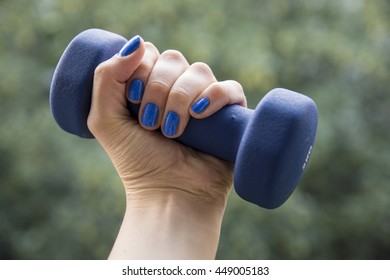 Lifting small weights : 3 549 images, photos et images vectorielles de ...