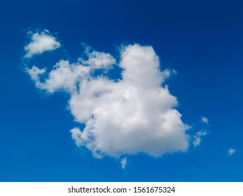 463 Weird shaped clouds in the sky Images, Stock Photos & Vectors ...