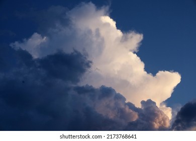 107,529 Cloud surround Images, Stock Photos & Vectors | Shutterstock
