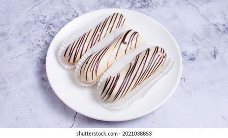 372 Empty eclairs 图片、库存照片和矢量图 | Shutterstock