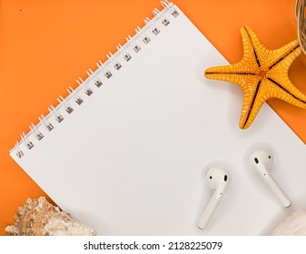10,832 Notepad no background Images, Stock Photos & Vectors | Shutterstock